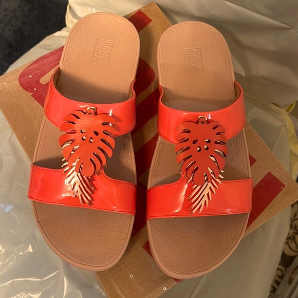 Fitflop | Shoes | Fitflop Lottie Jungle Leaf Slides | Poshmark
